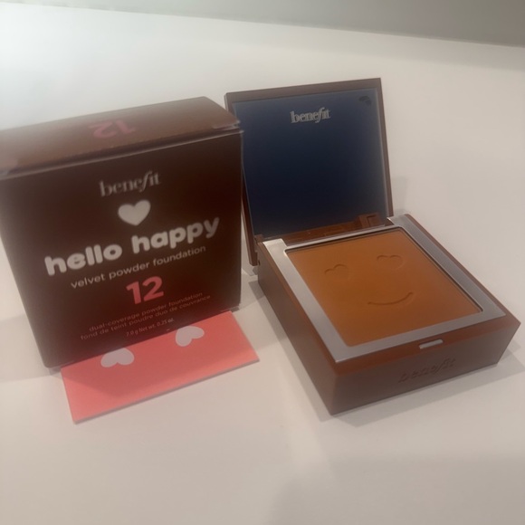 Benefit | Makeup | Benefit Hello Happy Velvet Powder Foundation 2 ...